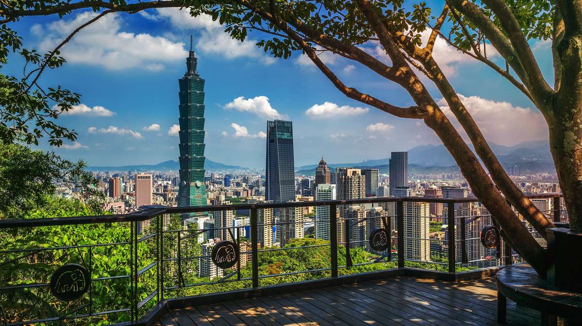 Private Car Charter 8-Hour Customized Taipei City Tour by Justaiwantour ...