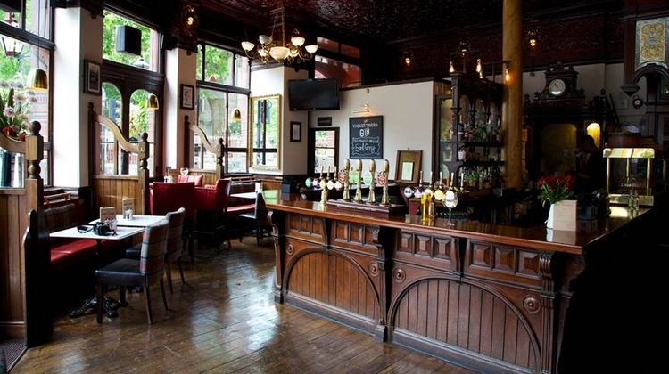 London Historic Pub Tour by Ye Olde England Tours | Bookmundi