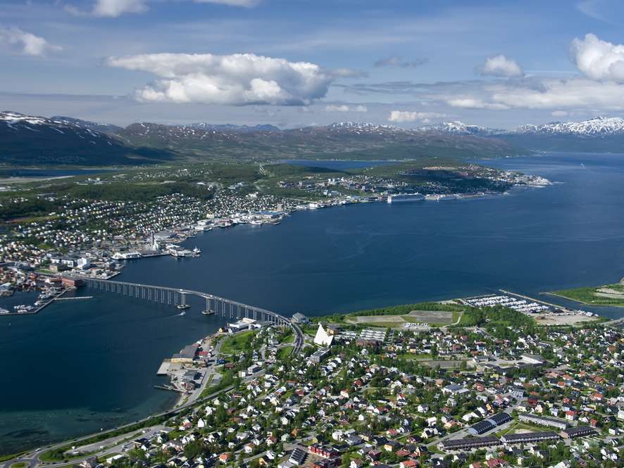 Tromso Arctic Experience - 6 days Tour by On The Go Tours | Bookmundi